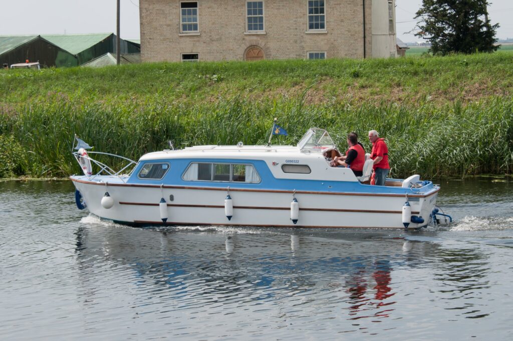 Gallery – The Nauticus Canal Cruiser